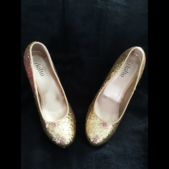 Rialto | Shoes | Rialto Gold Glitter Dress Heels | Poshmark